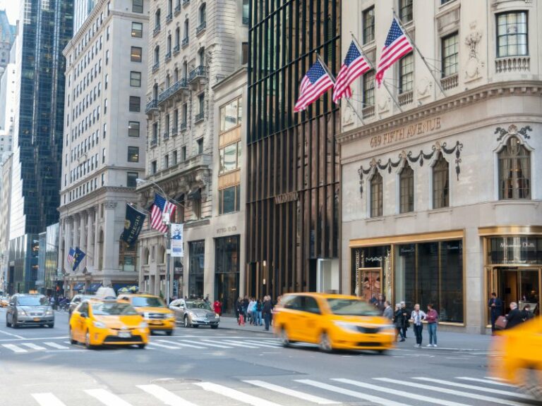 10 Iconic 5th Avenue shops to visit in NYC - Absolutely Can’t Miss