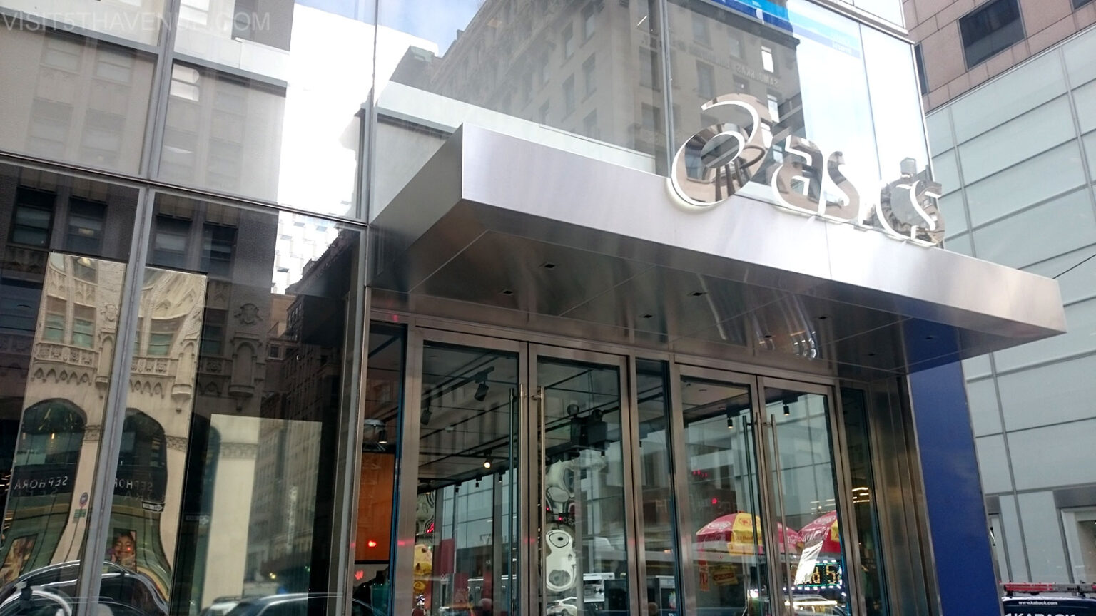 Asics Store 5th Avenue: Premium Athletic Footwear in NYC